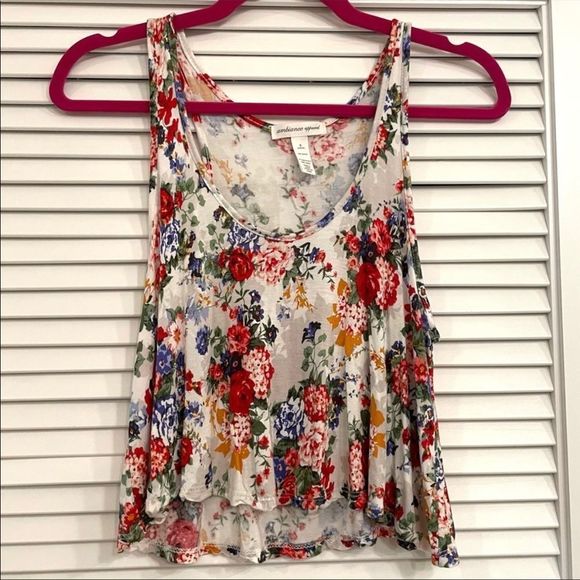 Ambiance | Tops | Floral Flowy Crop Top Summerspring Top | Poshmark